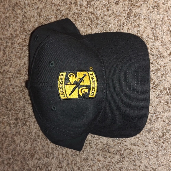 Unbranded | Accessories | Army Rotc Leadership Excellence Crest Black ...